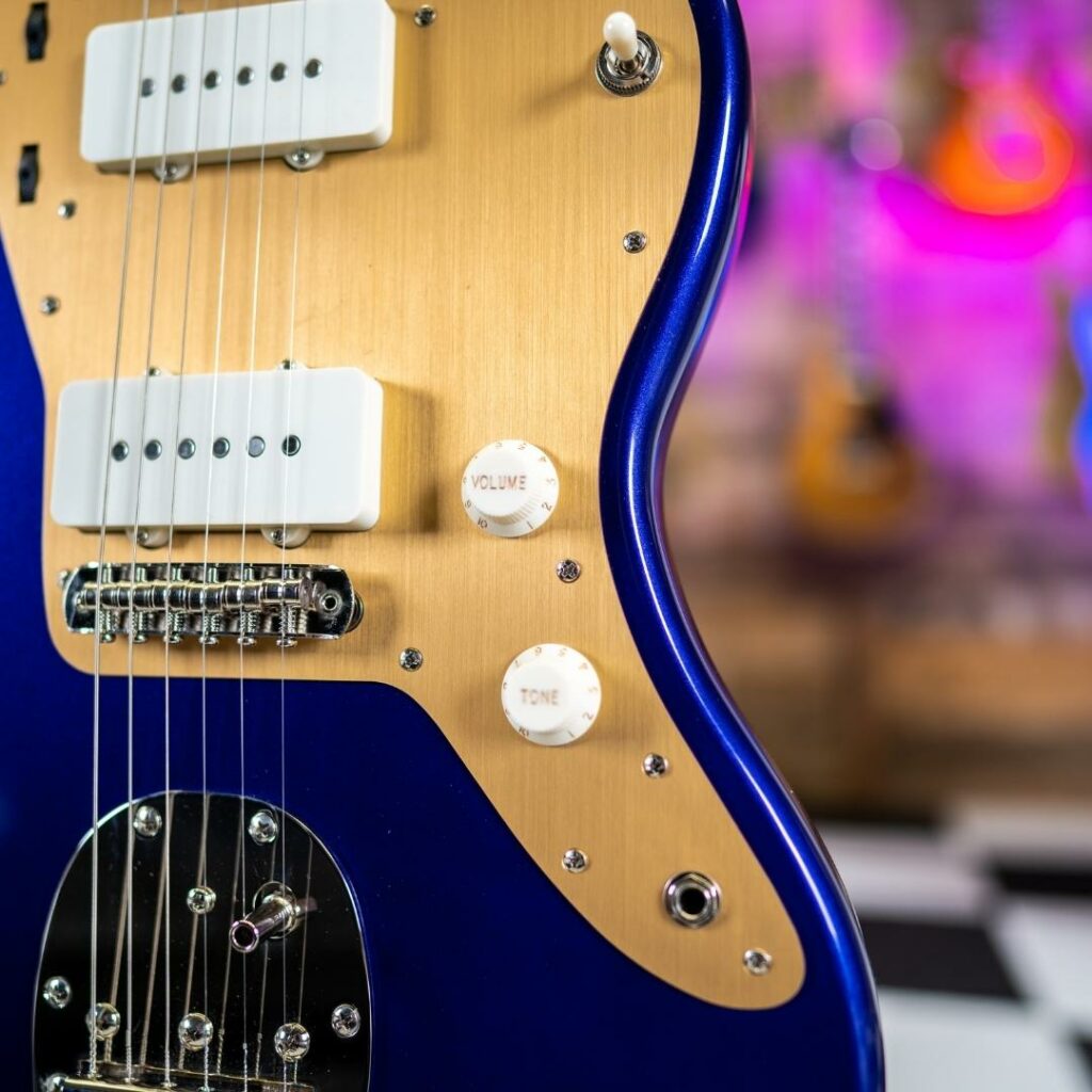 Squier FSR Classic Vibe '60s Jazzmaster in Metallic Purple - The Guitar ...