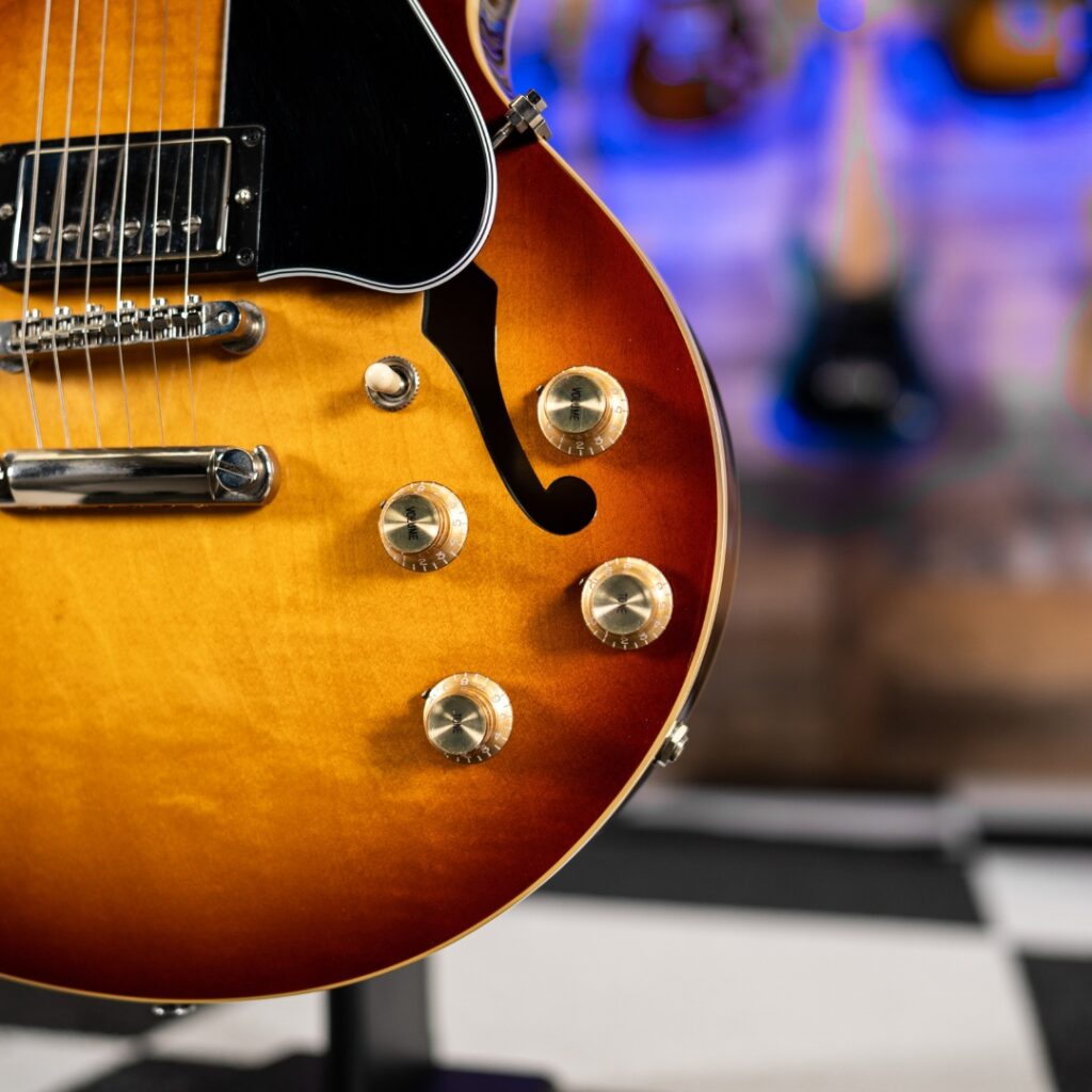 Gibson ES-339 in Light Caramel Burst - The Guitar Marketplace
