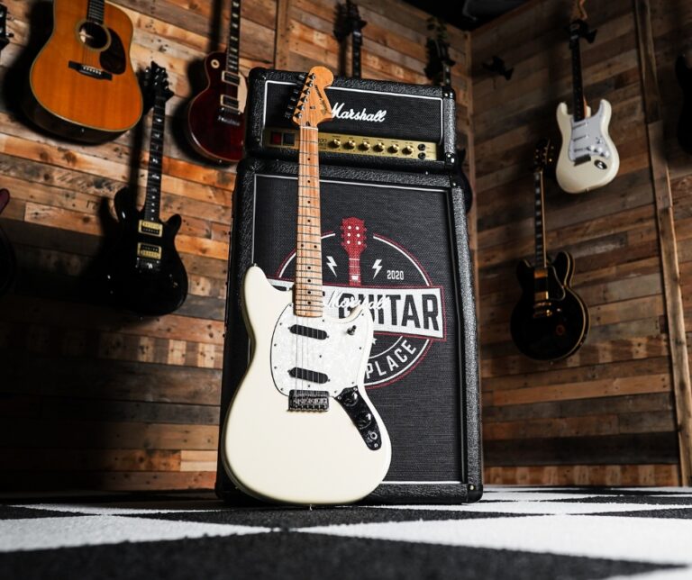 Fender Player Mustang in Olympic White - The Guitar Marketplace